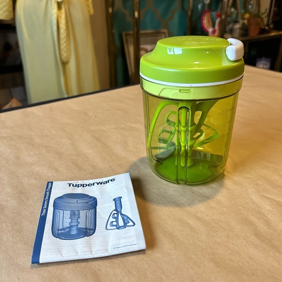 Tupperware | Kitchen | Tupperware Green Smooth Pull Chopper Compact ...